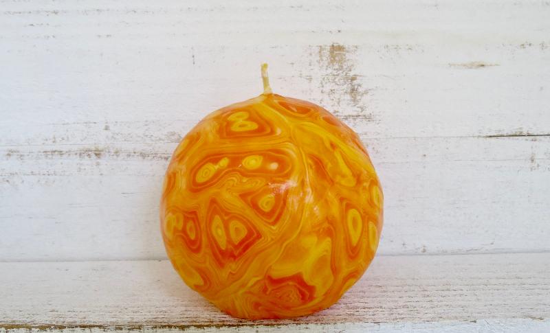 Groovy ball candle – The Flower Child